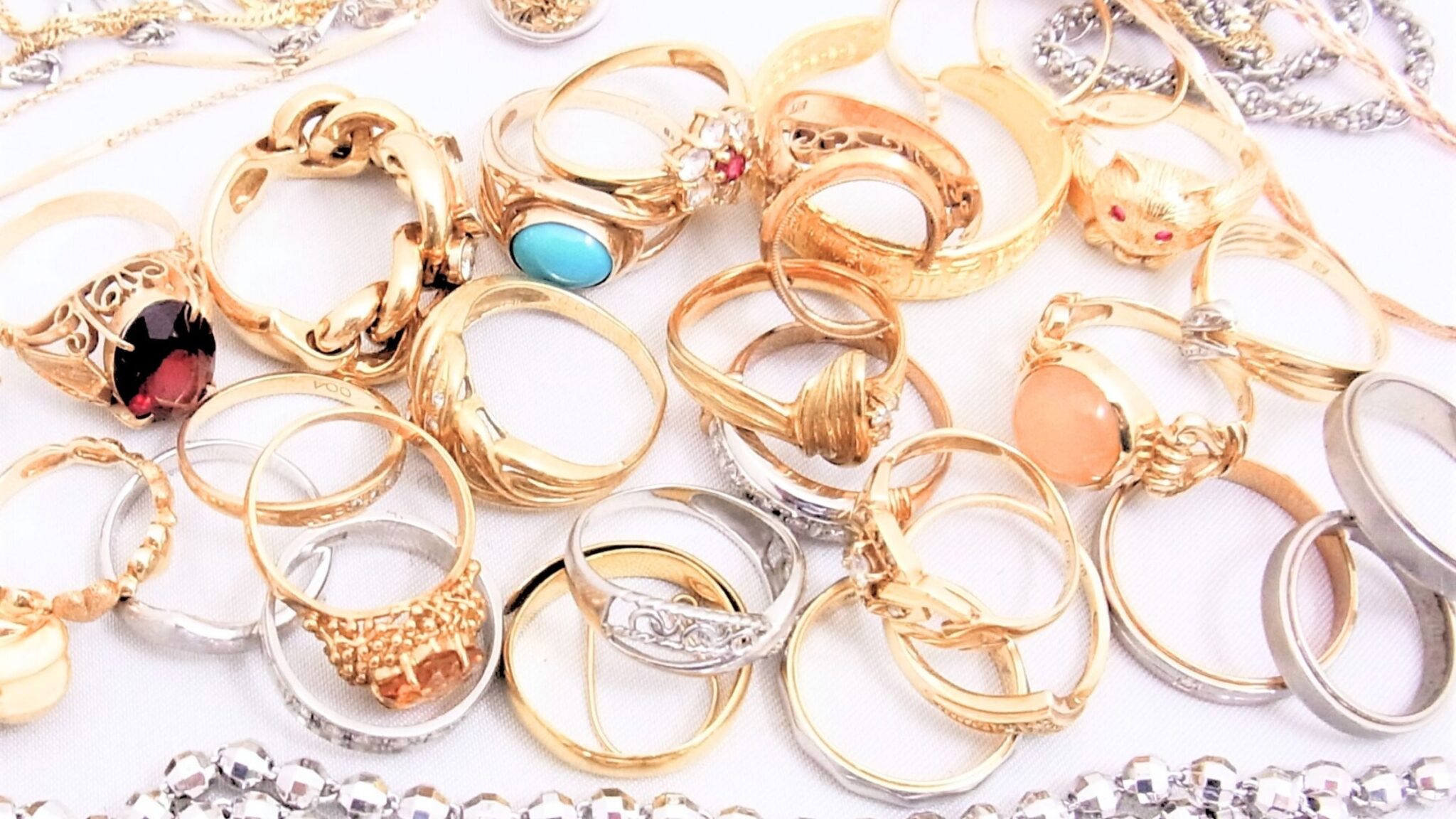 【K10とK18 どっちがいい？】違いと失敗しない選び方を解説！ | 限界オタクの宝石沼